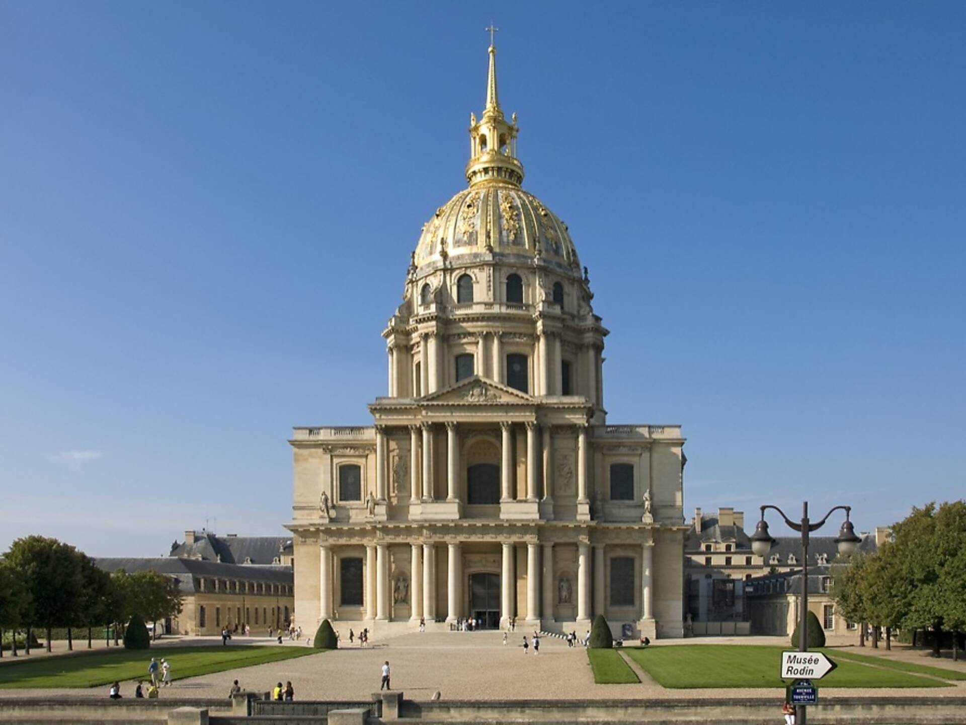 Classic Paris: Les Invalides - Sightsee like a Parisian around the Sun ...