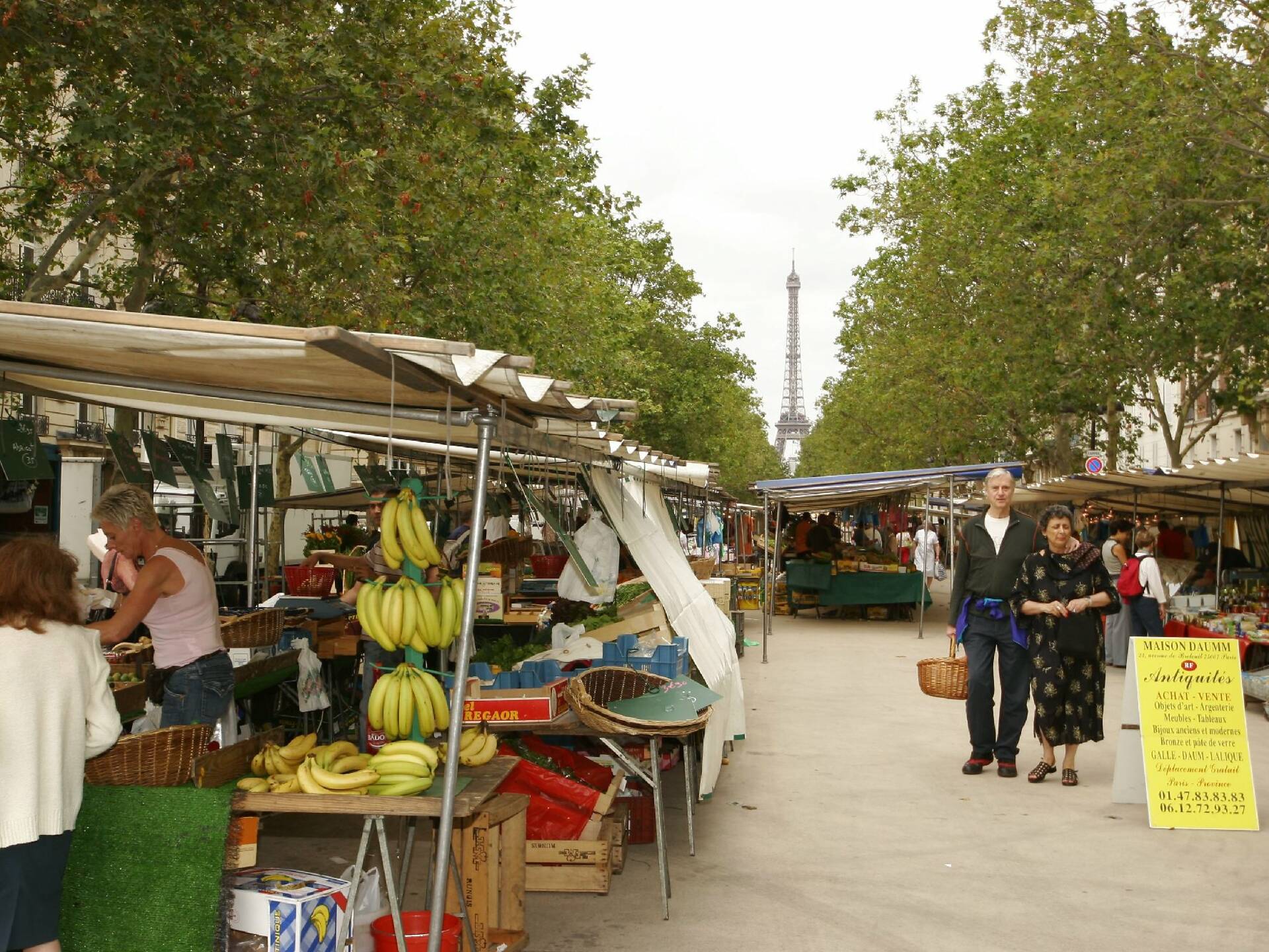 Les meilleurs marchés alimentaires de Paris (et nos stands préférés)