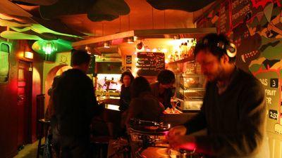 Lesbian bars | Bars and pubs | Paris