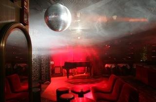Le Baron | Clubs in Champs-Elysées, Paris