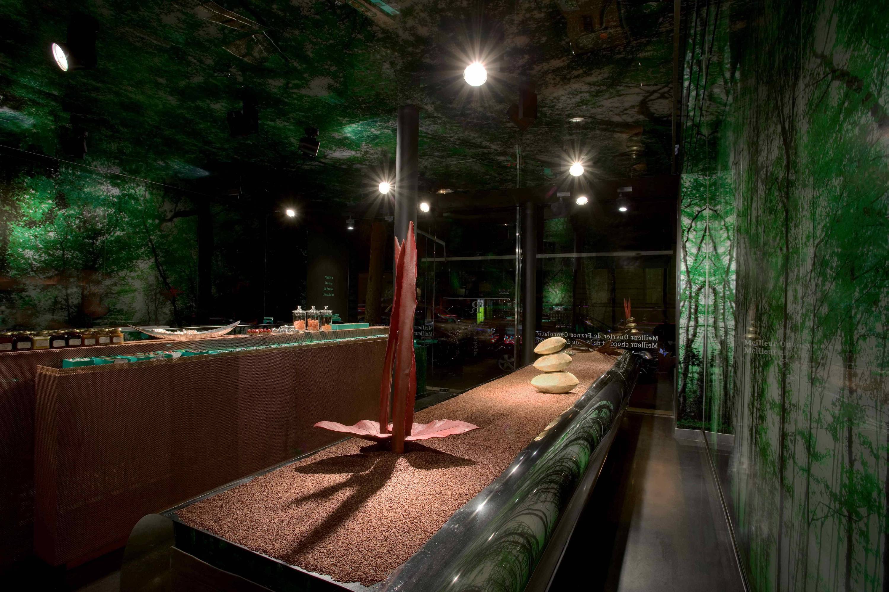 Patrick Roger | Shopping in Chaillot, Paris