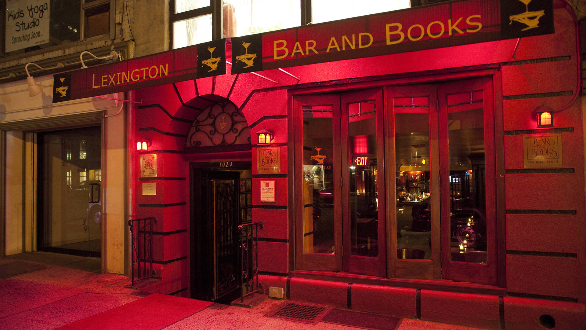 Lexington Bar and Books | Bars in Lenox Hill, New York