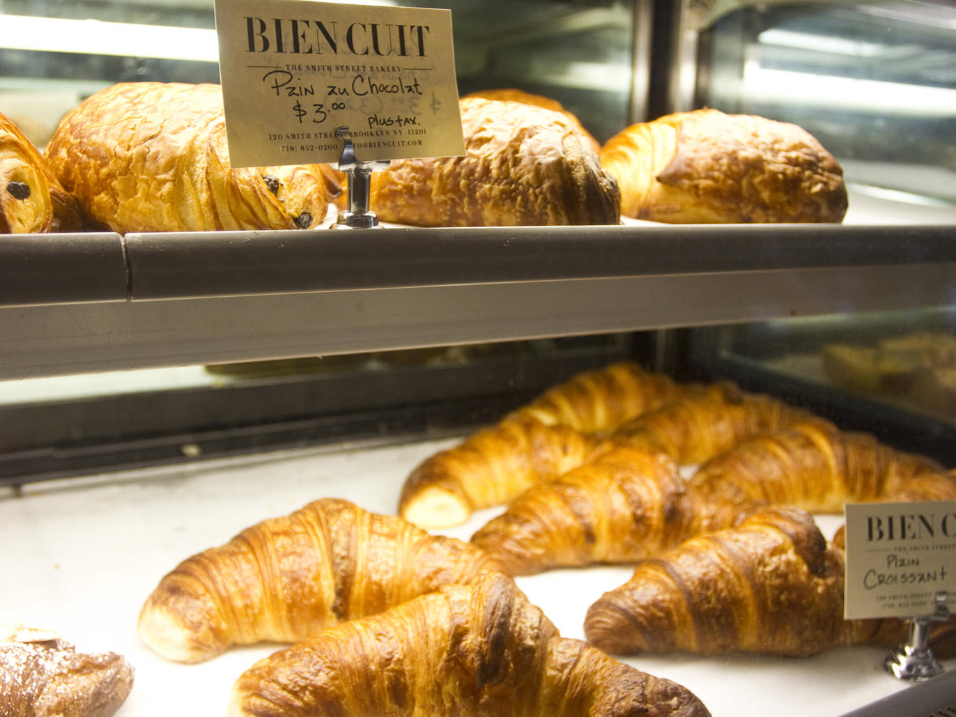 Best French bakery spots in NYC for macarons and croissants