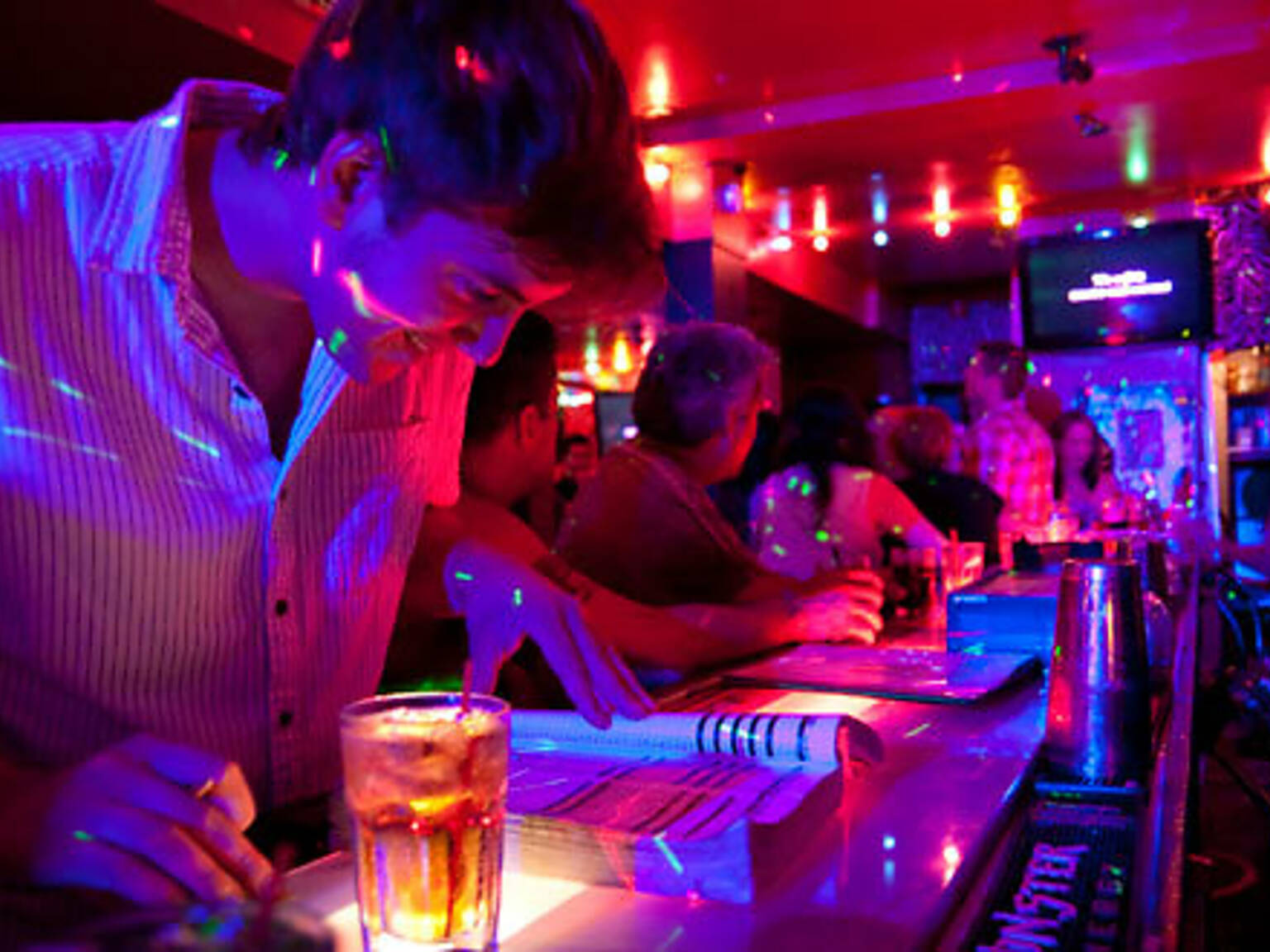 Best late-night bars, dives and cocktail clubs in NYC