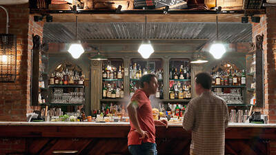 Chelsea bars near the High Line: Where to go for summer drinks