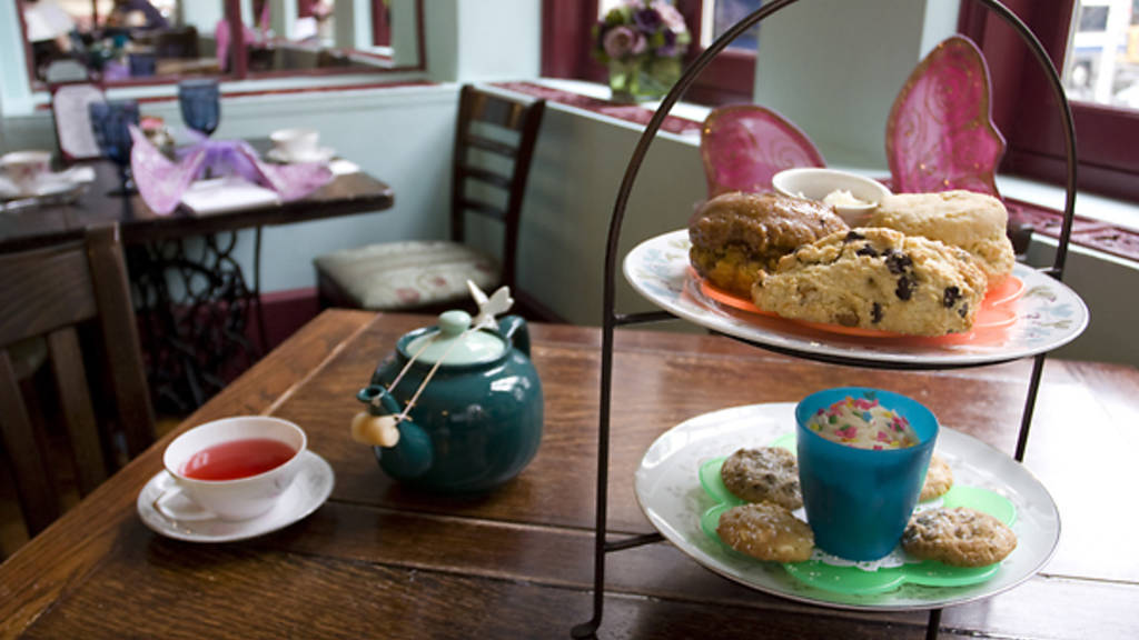 Alice’s Tea Cup | Restaurants in Upper West Side, New York