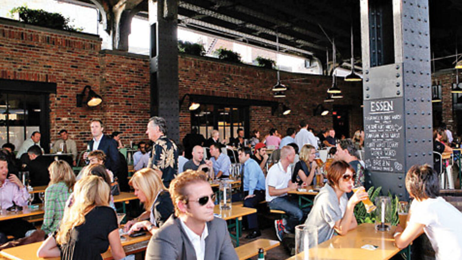 Chelsea bars near the High Line: Where to go for summer drinks