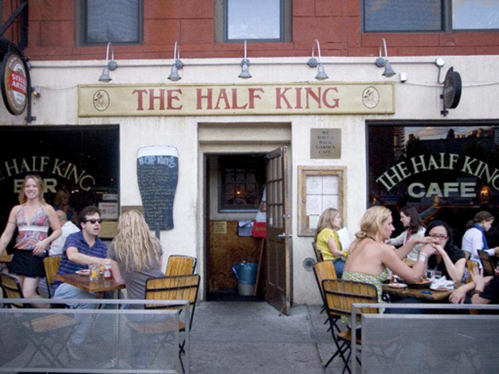 11 Best Bars in Chelsea to Visit Now