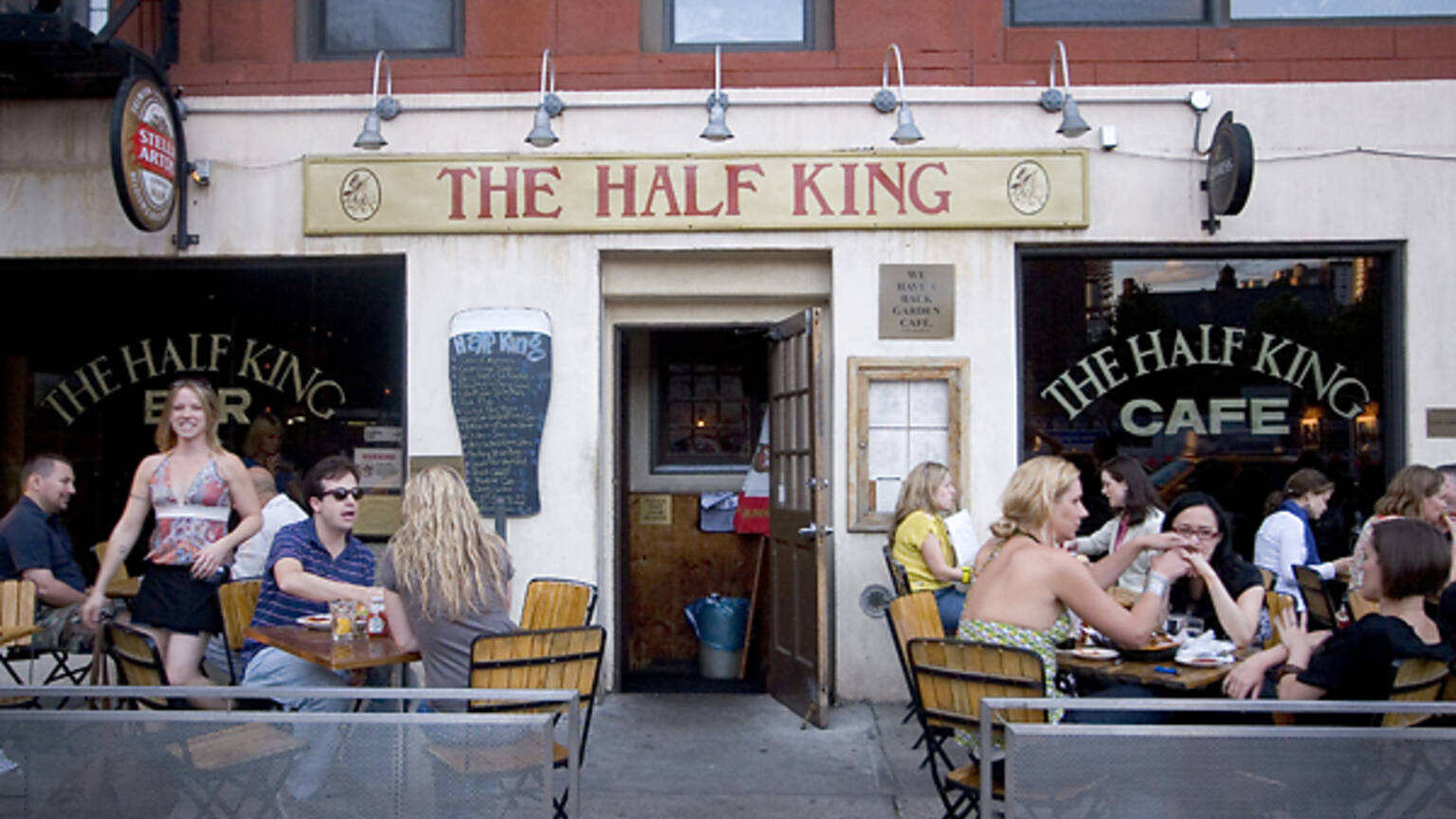 11 Best Bars in Chelsea to Visit Now