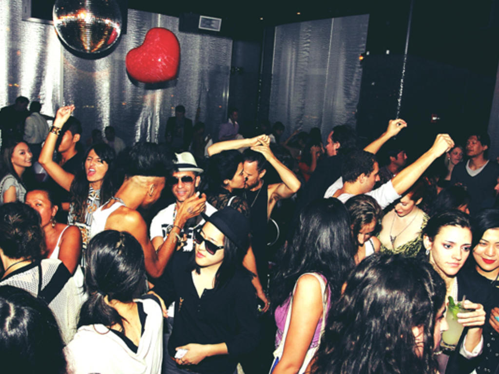 Best things to do on a Sunday in NYC including festivals and shows