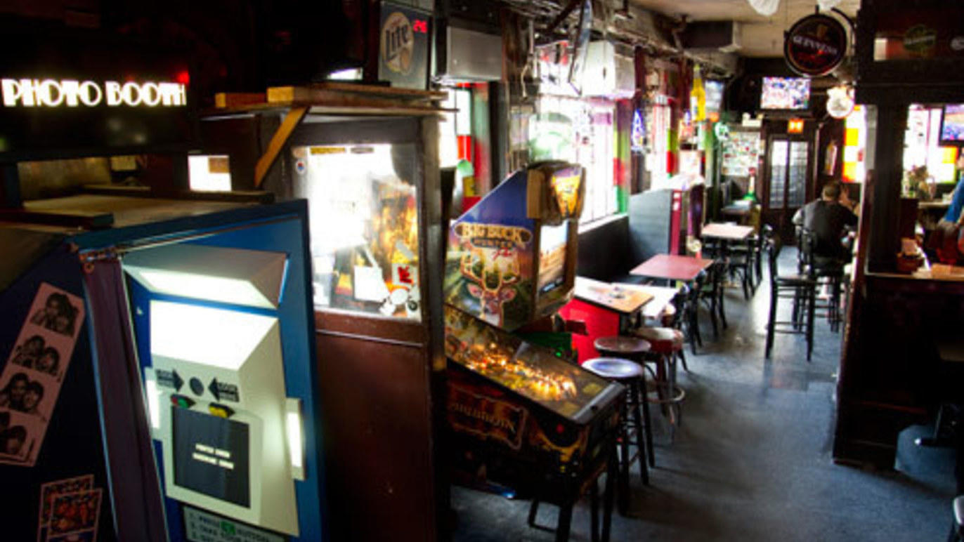 East Village bar crawl in New York City