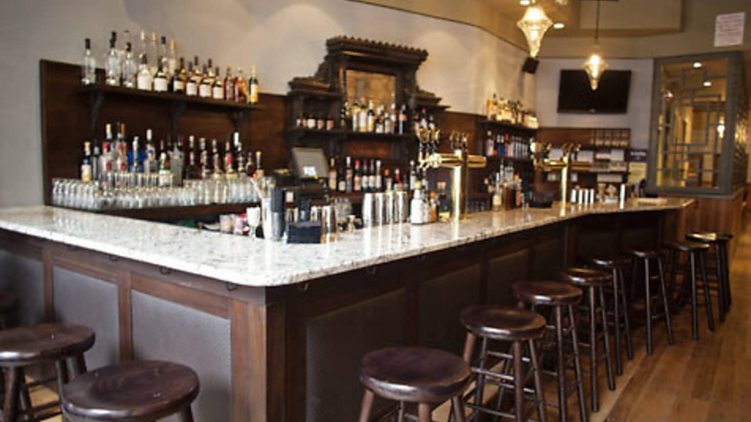 11 Best Bars in Chelsea to Visit Now