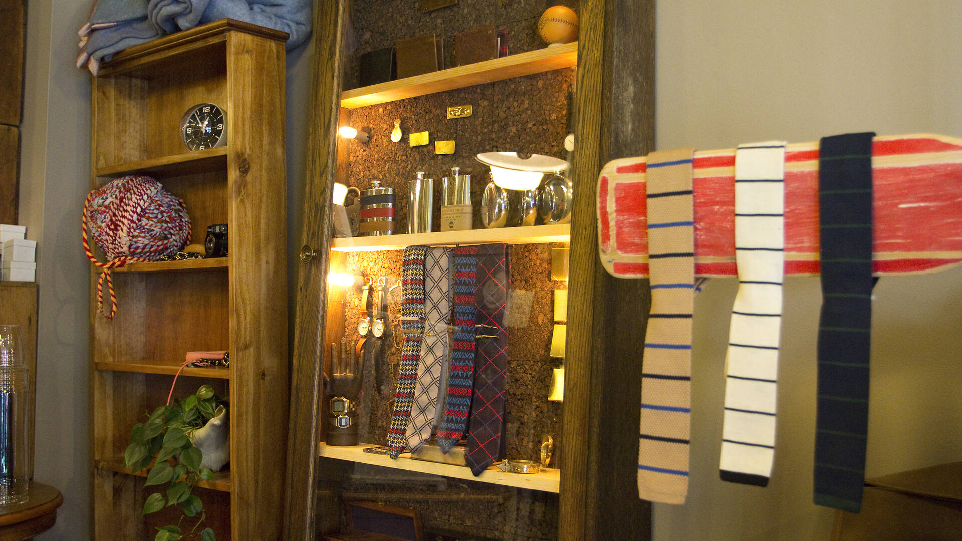 Best clothing boutiques in NYC for accessories and new outfits