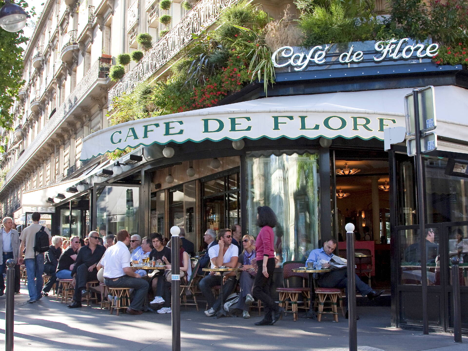 19 Best Cafés in Paris: Where to Sample This Famous Café Culture