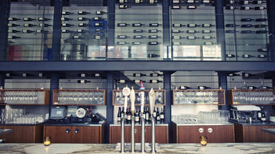 10 of the Best Bars in Hell's Kitchen to Visit