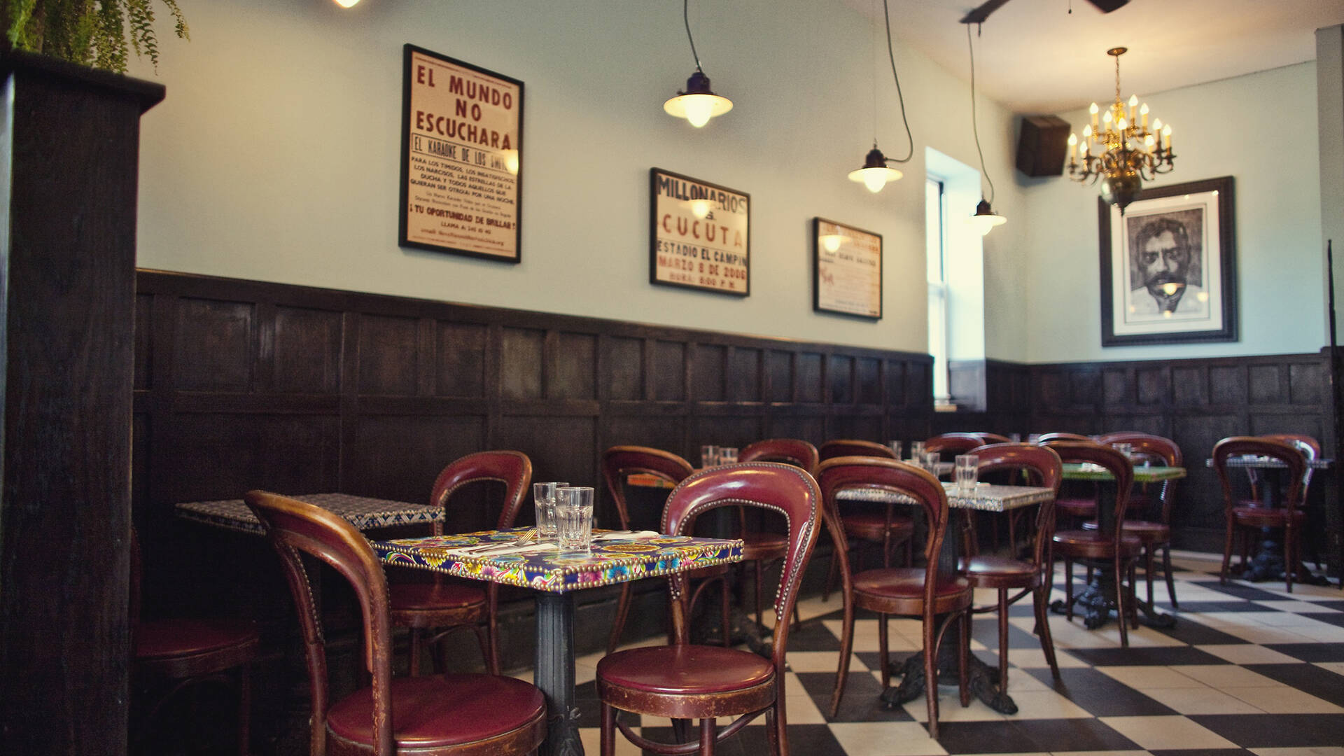 Fort Defiance | Bars in Red Hook, New York