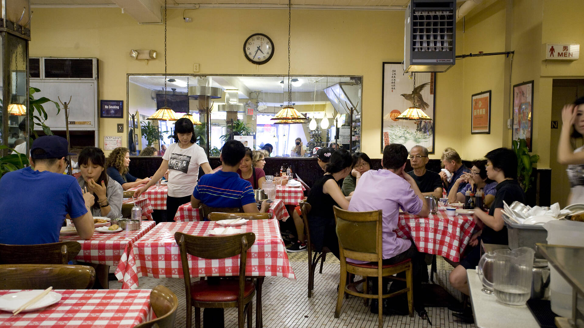 Nom Wah Tea Parlor | Restaurants in Chinatown, New York