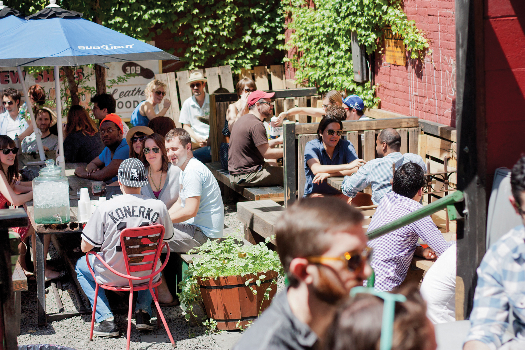 Brooklyn Ice House | Bars in Red Hook, New York