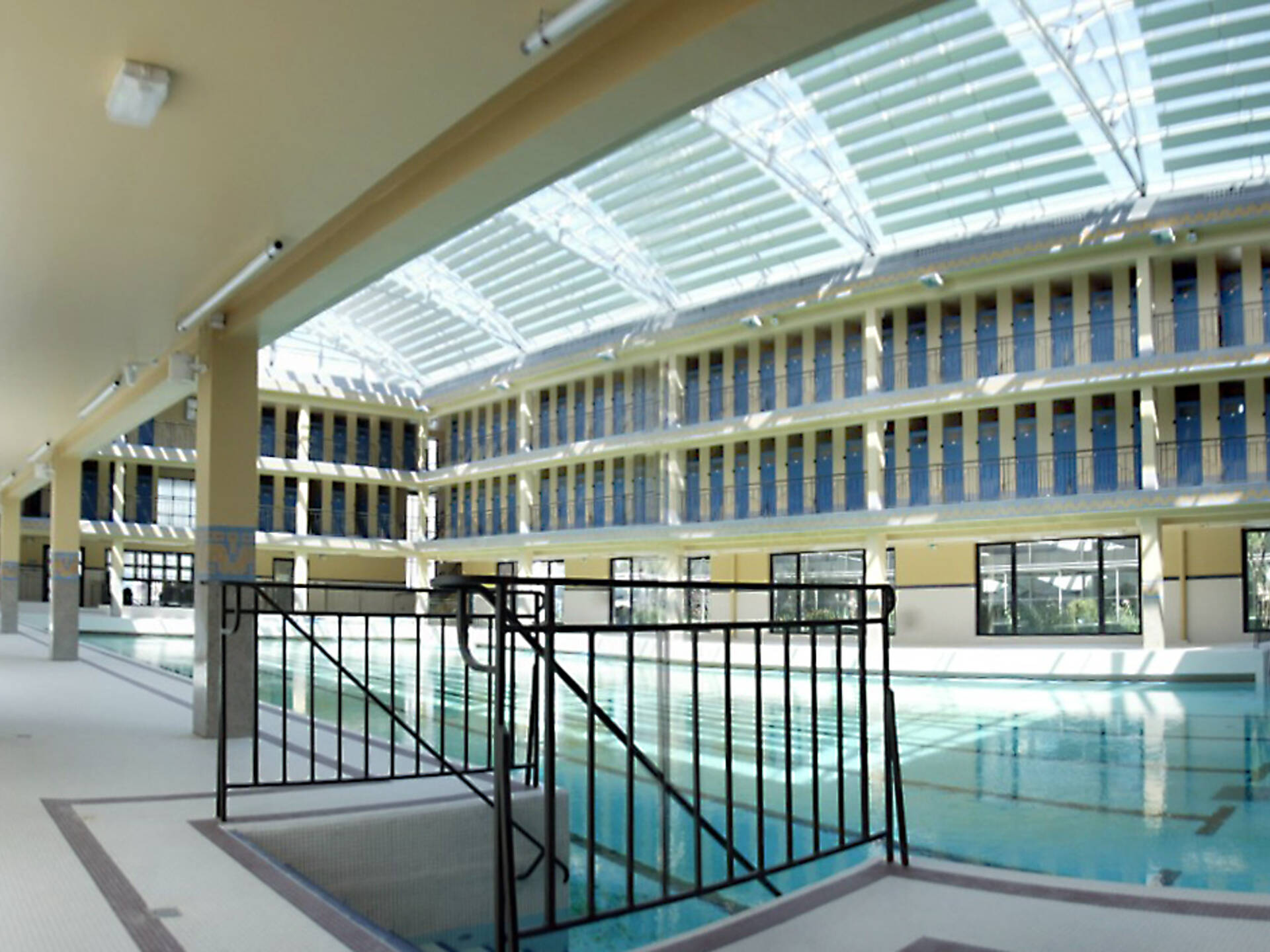 Les 19 meilleures piscines pour prendre l'eau à Paris