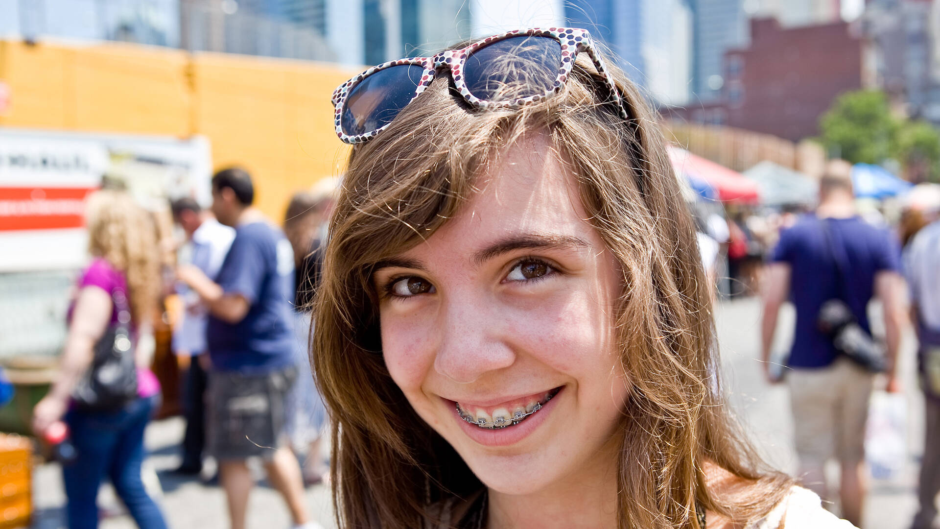 Street fashion: Hell's Kitchen Flea 2012 (SLIDE SHOW)