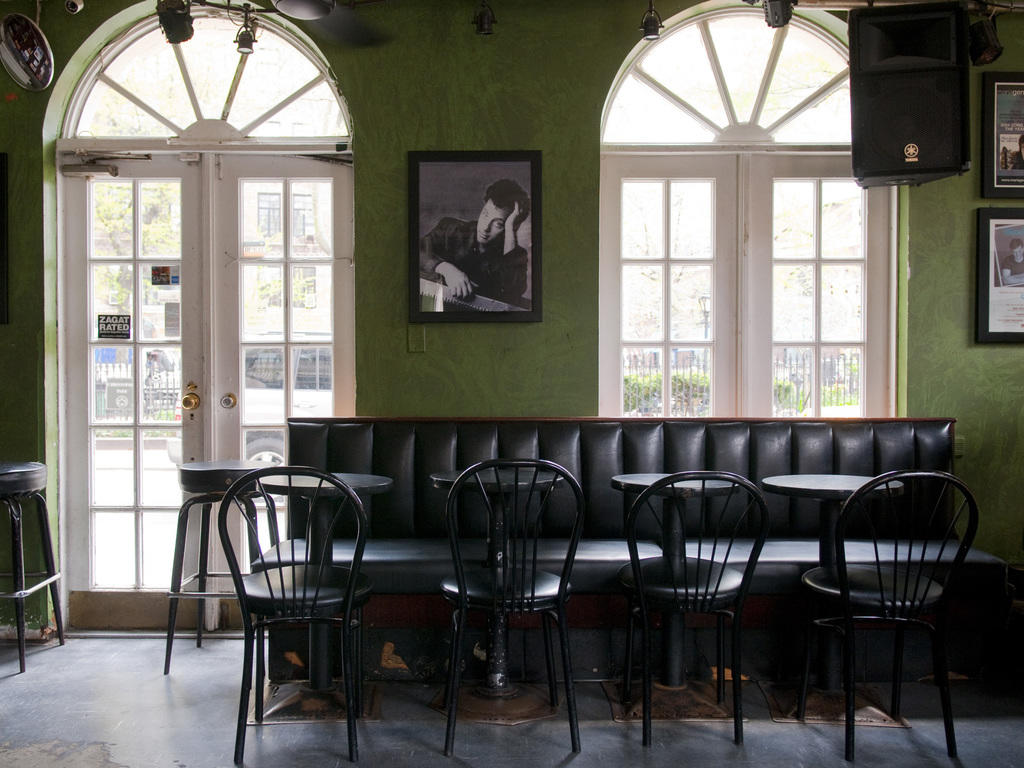 Best Comedy Clubs in NYC to See Stand-up and Improv