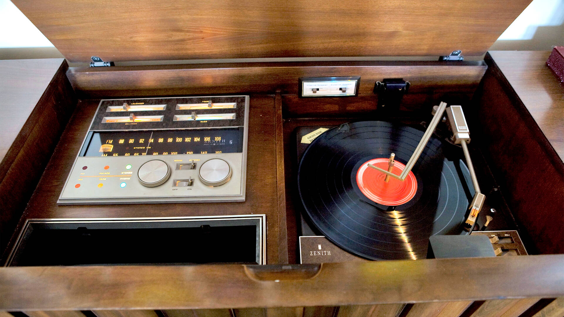 Apartment tour: 3BR in Brooklyn Heights