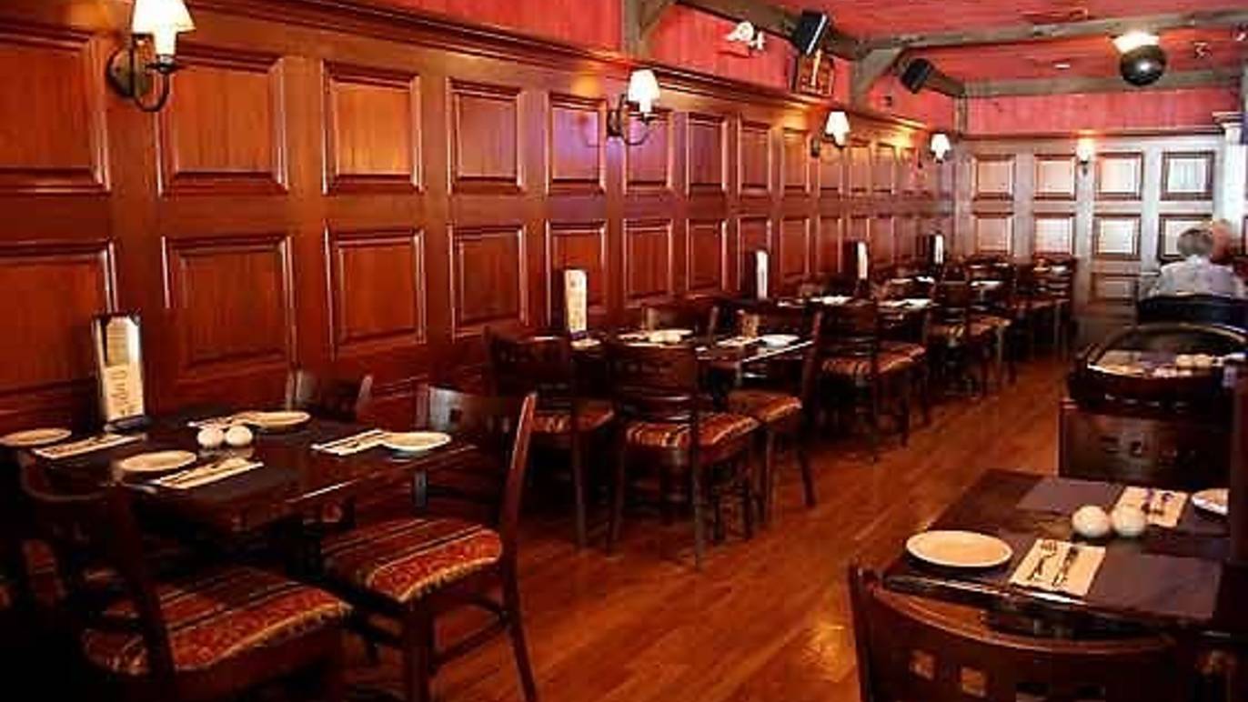 The Cuckoo’s Nest | Bars in Woodside, New York