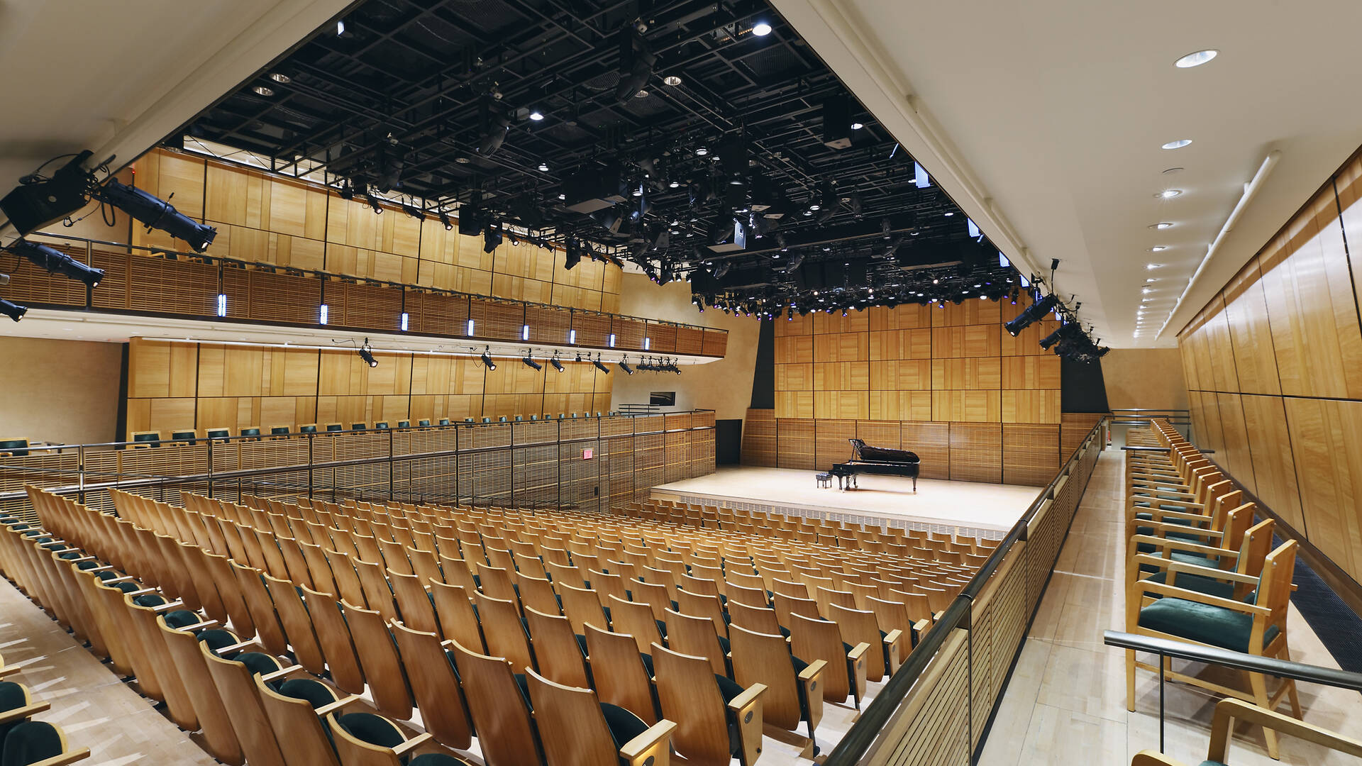 New York attractions: Carnegie Hall (SLIDE SHOW)