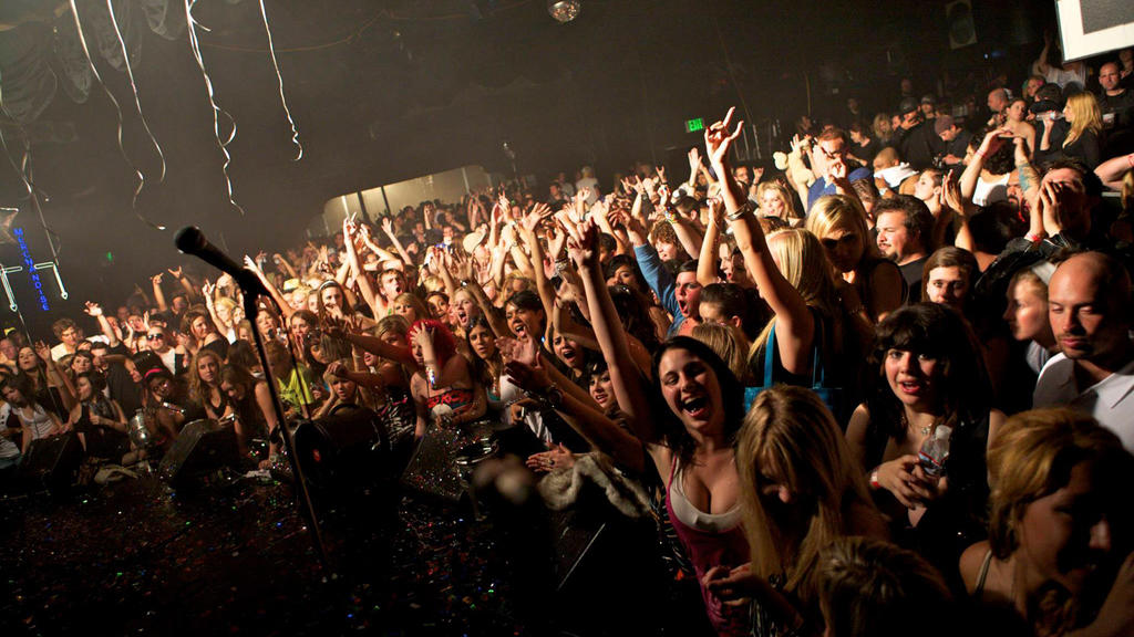 Live music venues in Los Angeles for mid-sized bands