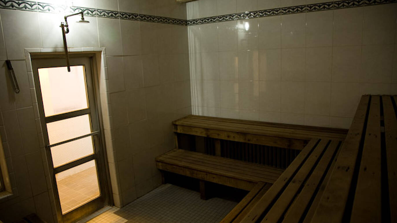 New York spas with hot pools, saunas and steam rooms to warm you up