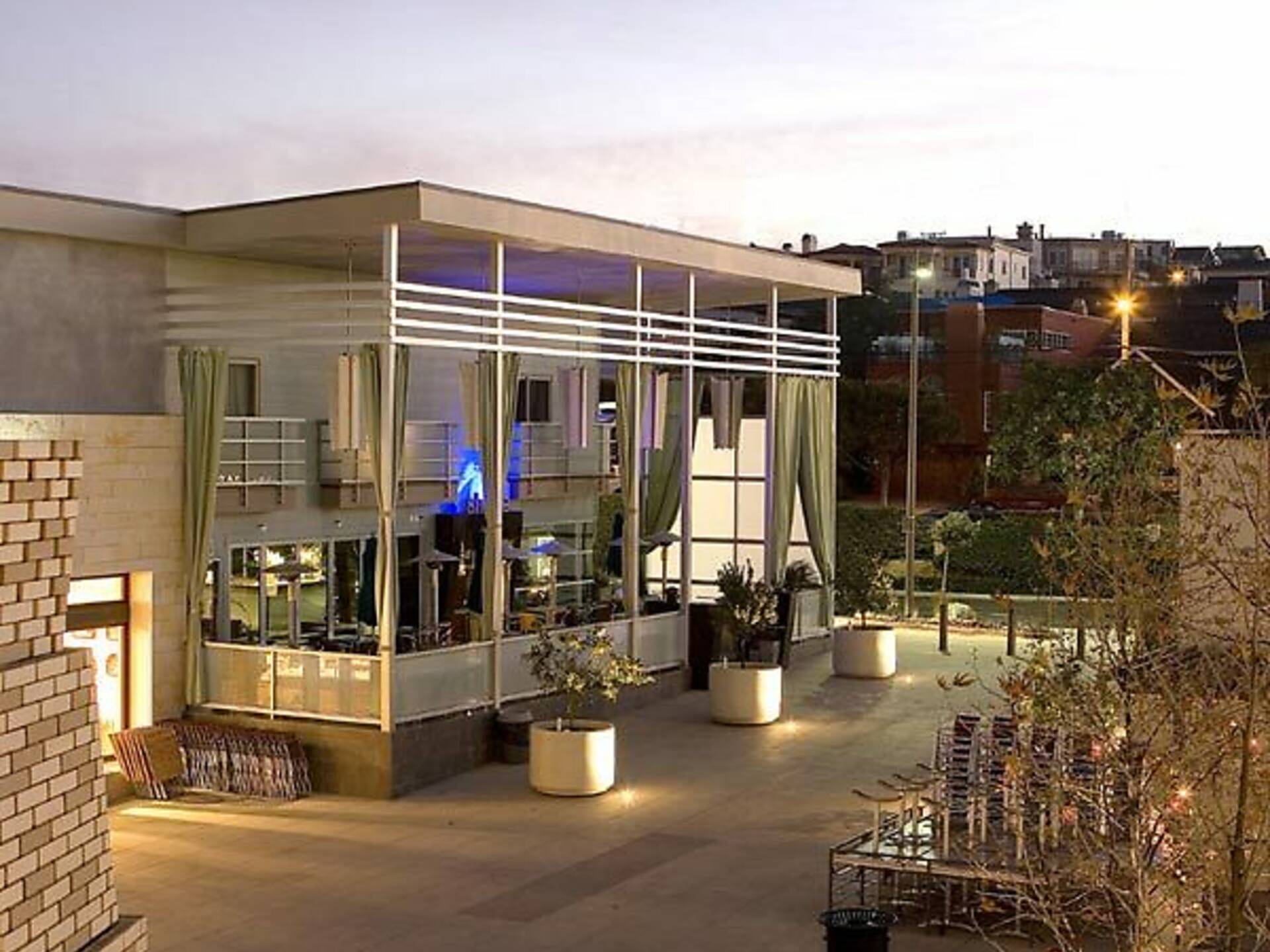 9 Best LAX Airport Hotels for 2025