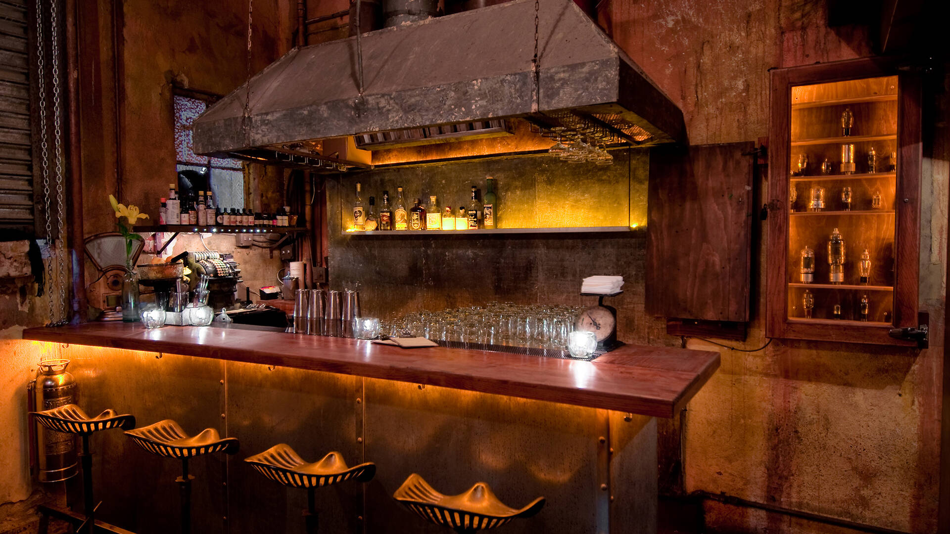 Harvard & Stone | Bars in Thai Town, Los Angeles