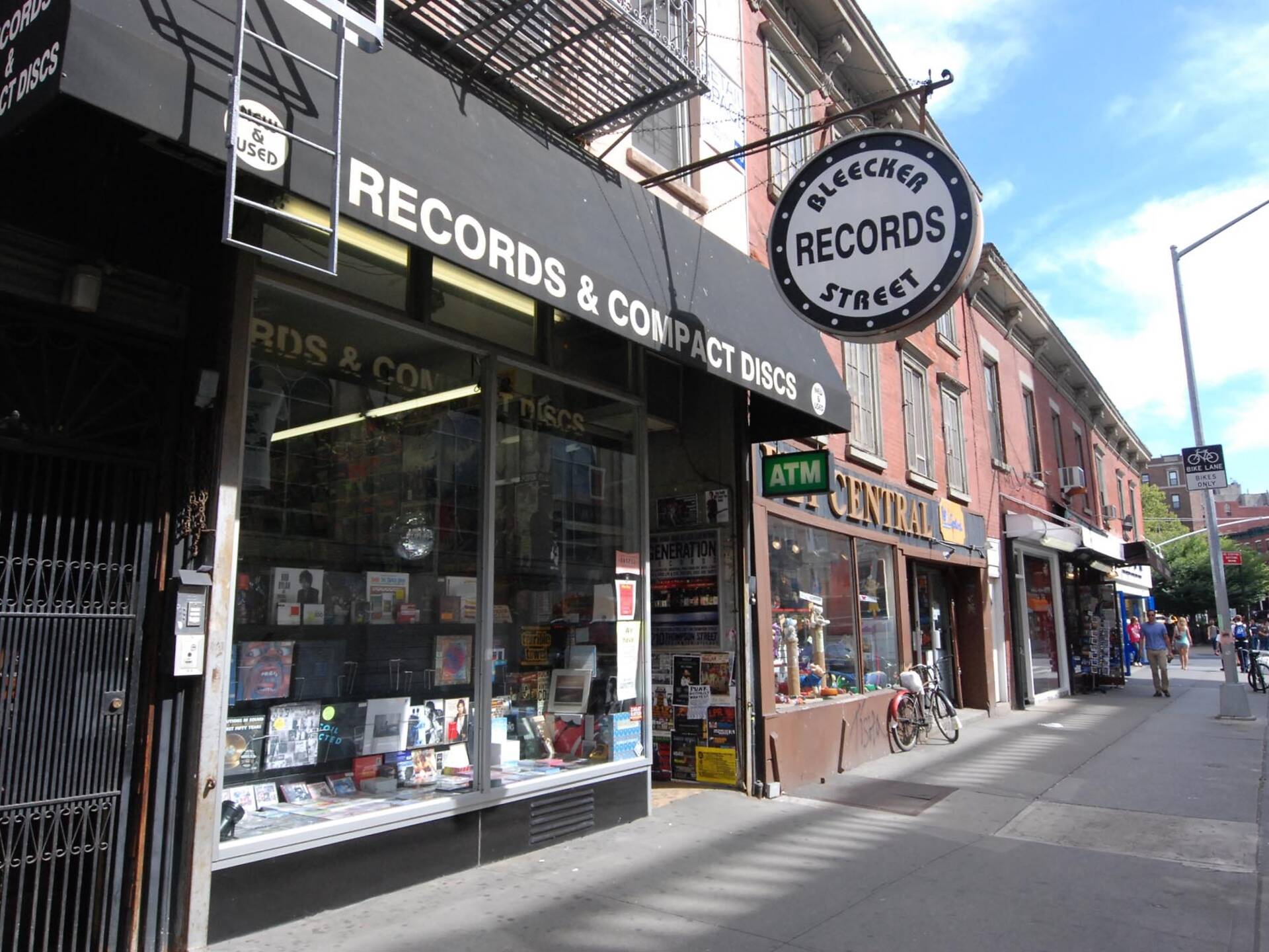 For Christmas shopping, go to the best stores in NYC