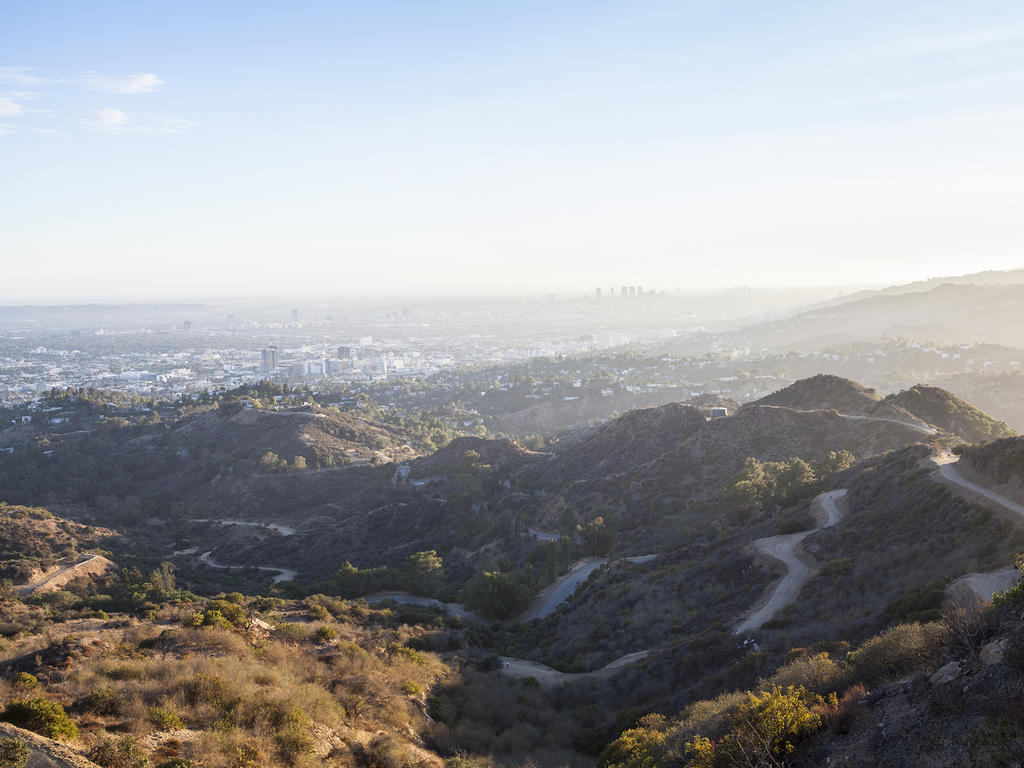 7 Best Scenic Drives in Los Angeles, From the Mountains to the Beach