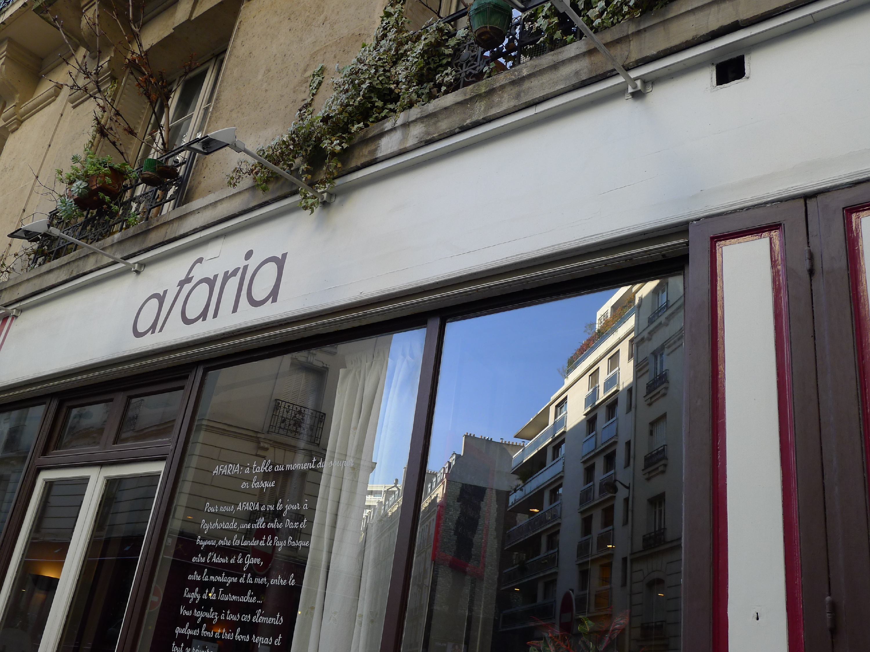 Afaria | Restaurants in 15 arrondissement, Paris