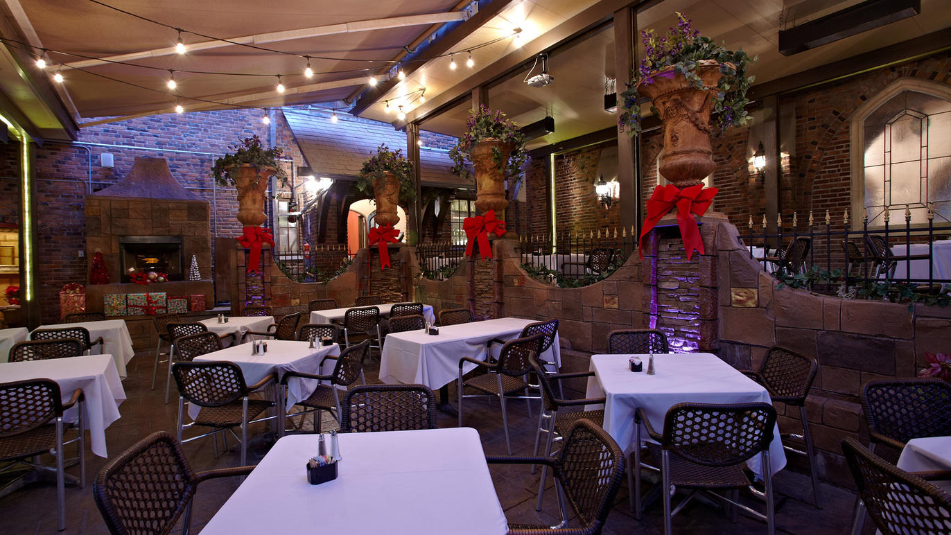 Eden Garden Bar and Grill | Restaurants in Pasadena, Los Angeles