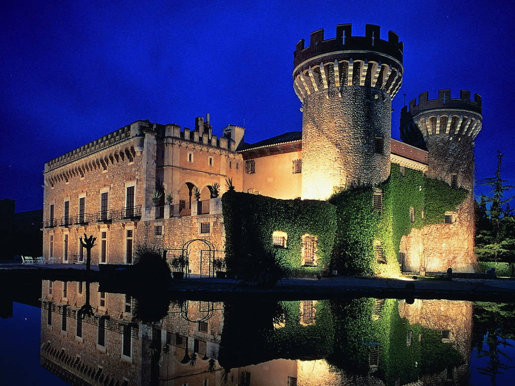 Els castells més espectaculars i bonics de Catalunya