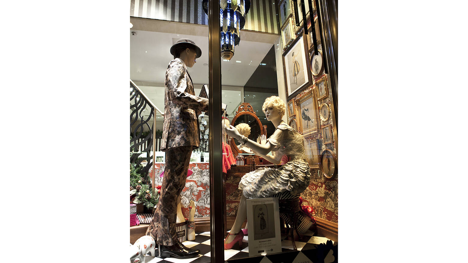 Henri Bendel: The season’s chicest holiday window display