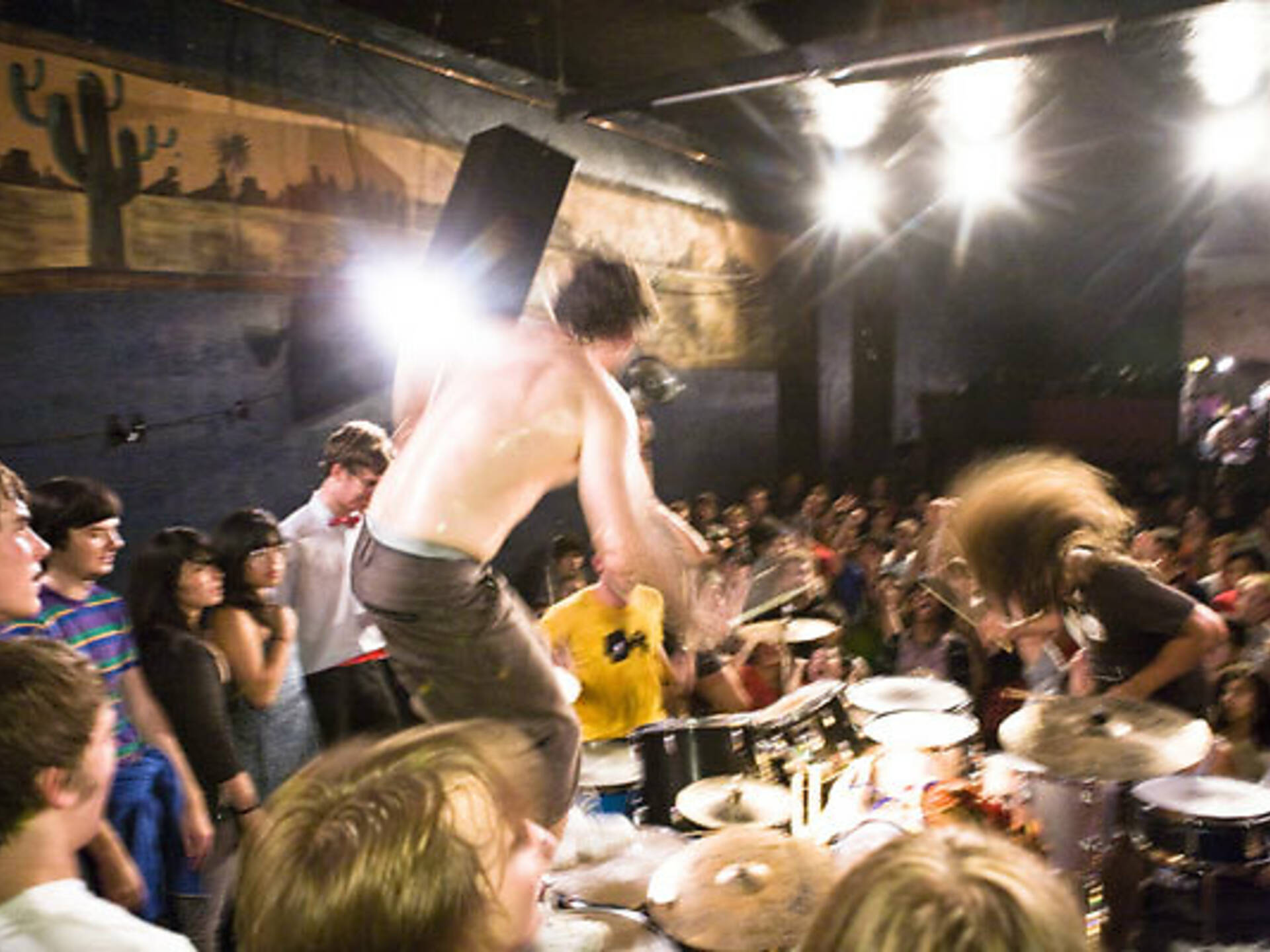 Live music venues for local bands in Los Angeles