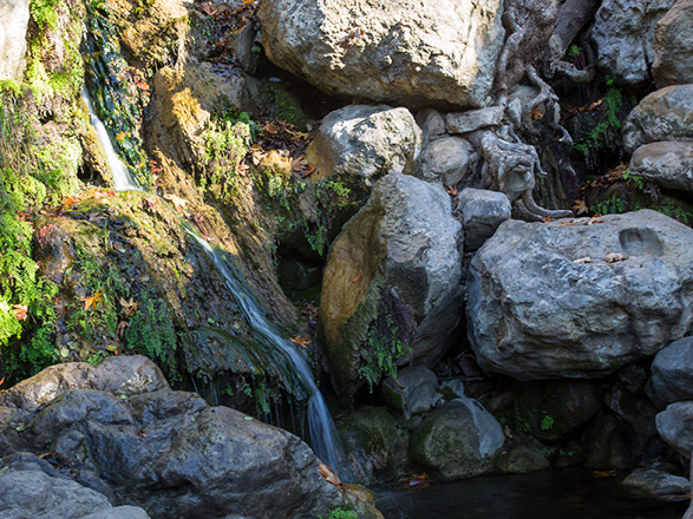 5 Best Waterfall Hikes in Los Angeles for a Refreshing Trek