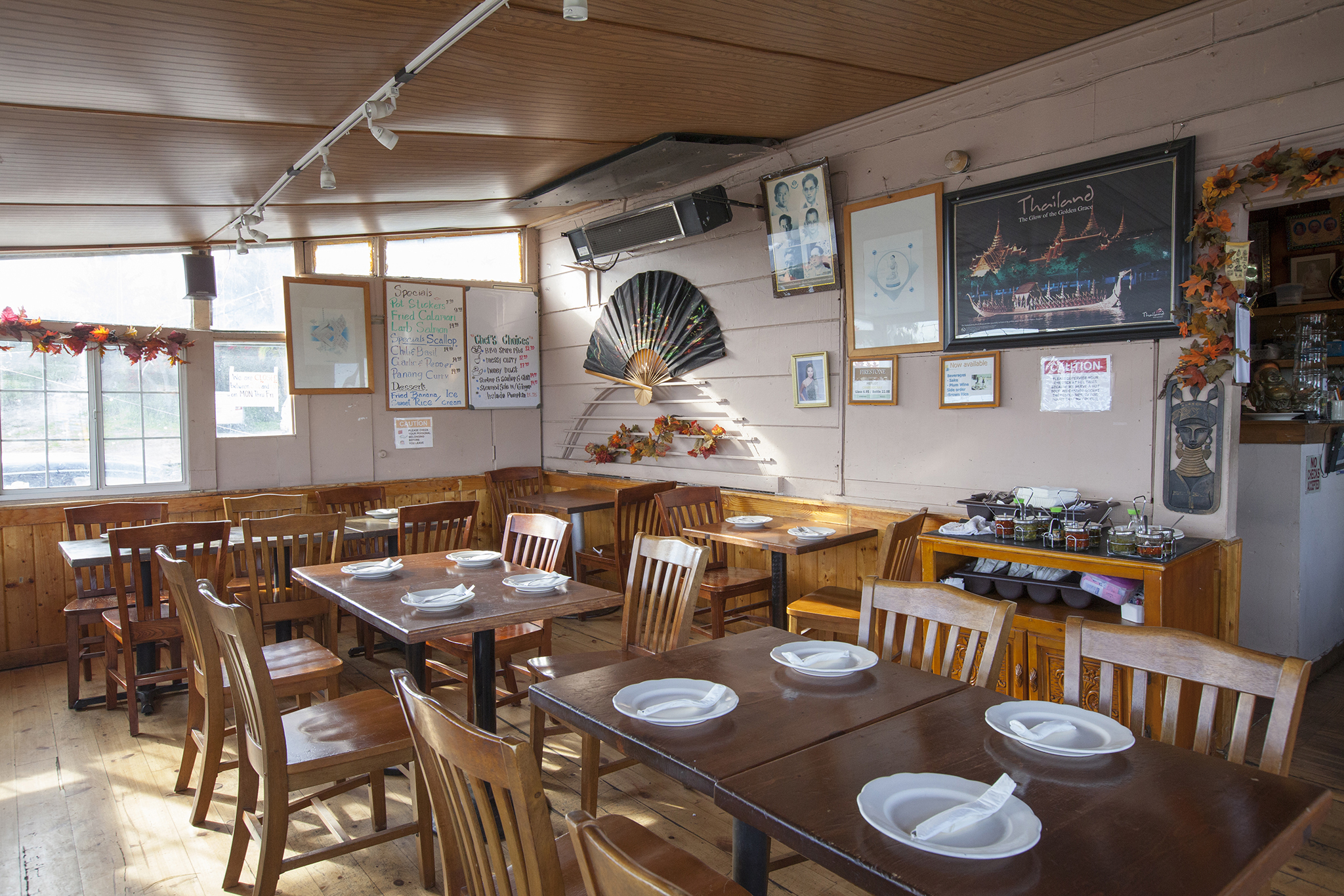 Cholada Thai Cuisine | Restaurants in Topanga, Los Angeles