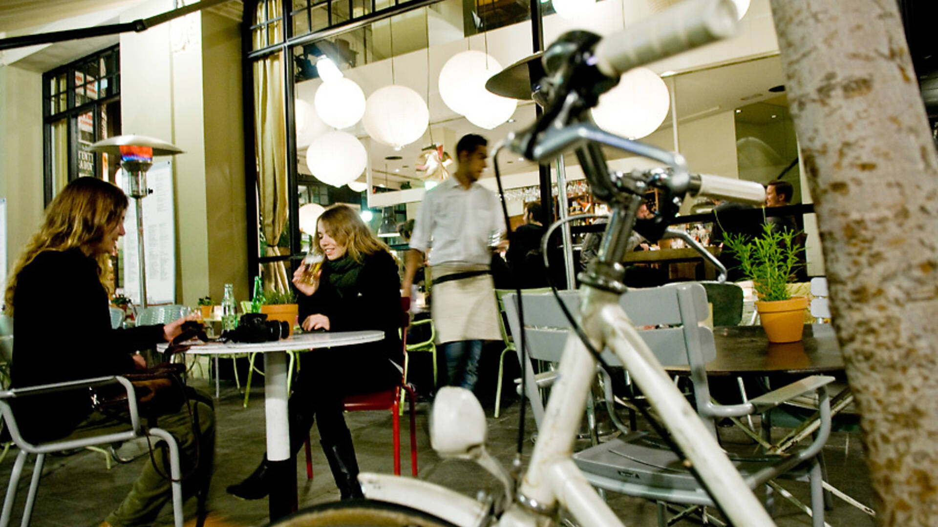 Bar Lobo | Restaurants in El Raval, Barcelona