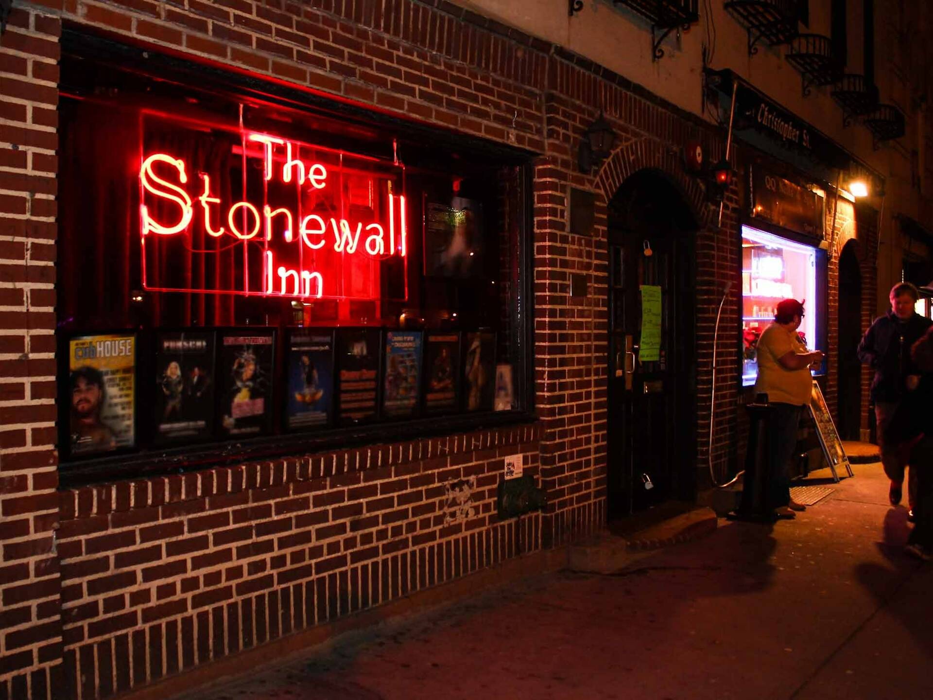 29 Best Gay Bars in NYC and LGBTQ+ Hot Spots For a Night On the Town