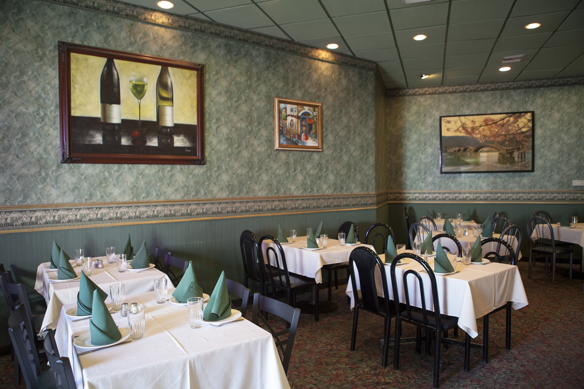 Robert’s Russian Cuisine | Restaurants in Hollywood, Los Angeles