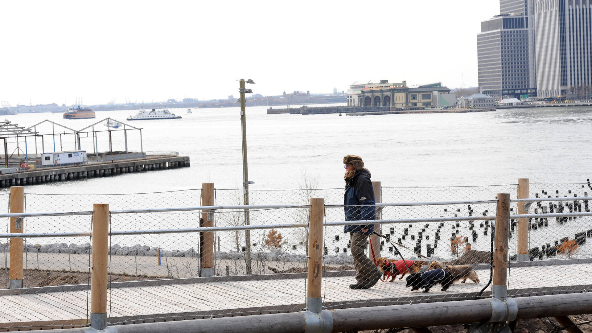 The Squibb Park Bridge winds a new path to Brooklyn Bridge Park (slide ...
