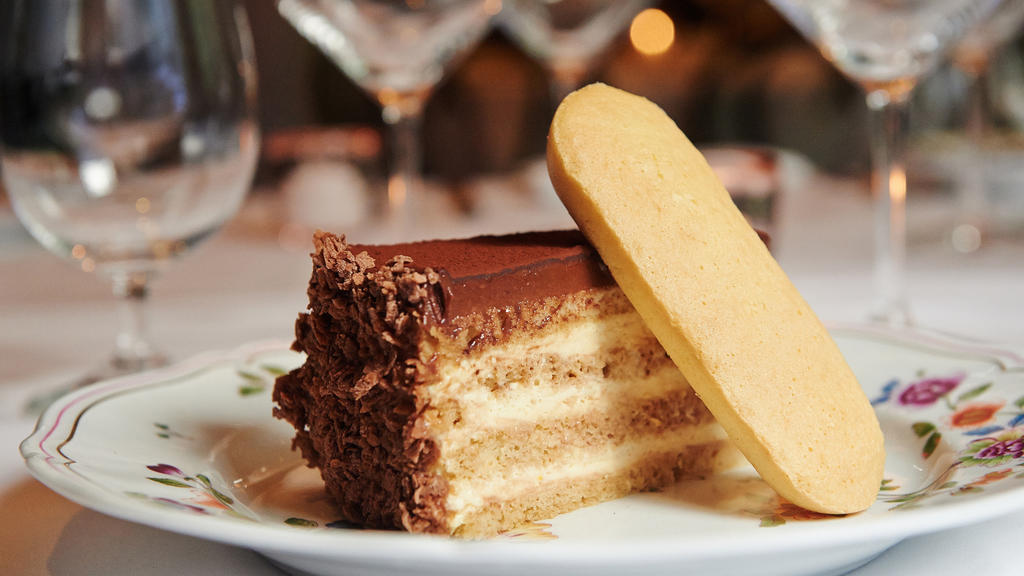 NYC's Carbone Continues to be a Solid—Albeit Pricey—Red Sauce Italian ...