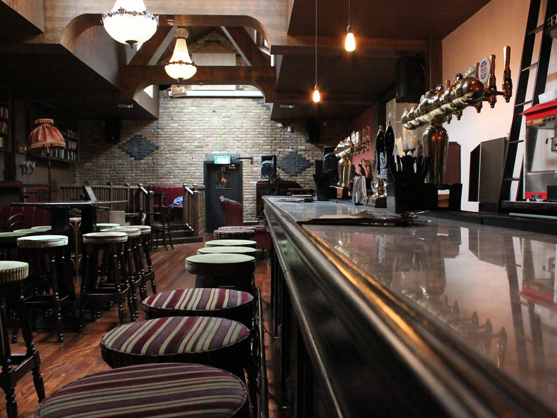 11 Great Wimbledon Bars and Pubs For Post-Tennis Tipples and More