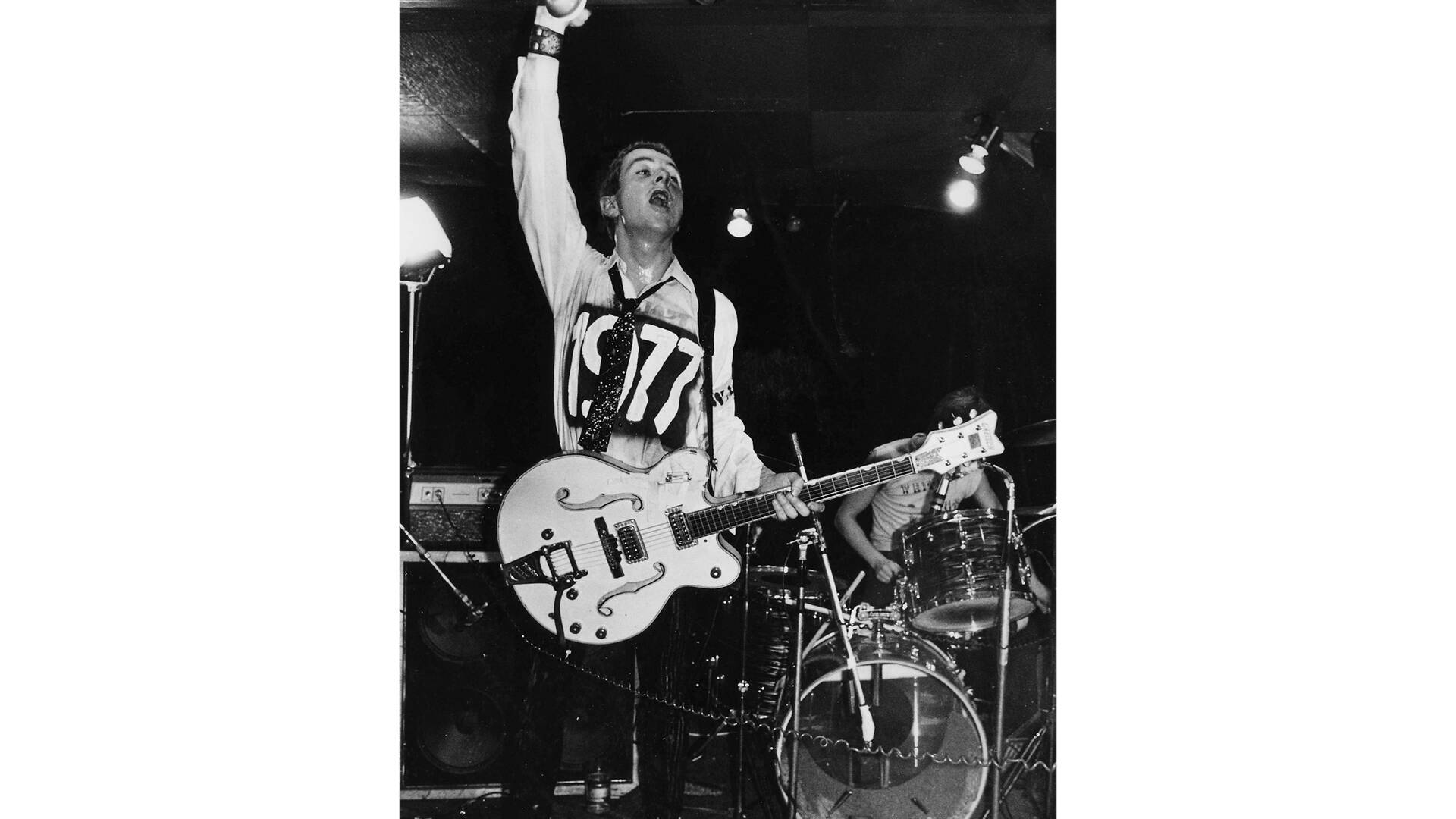 “PUNK: Chaos to Couture”: The Met unveils its 2013 spring exhibit