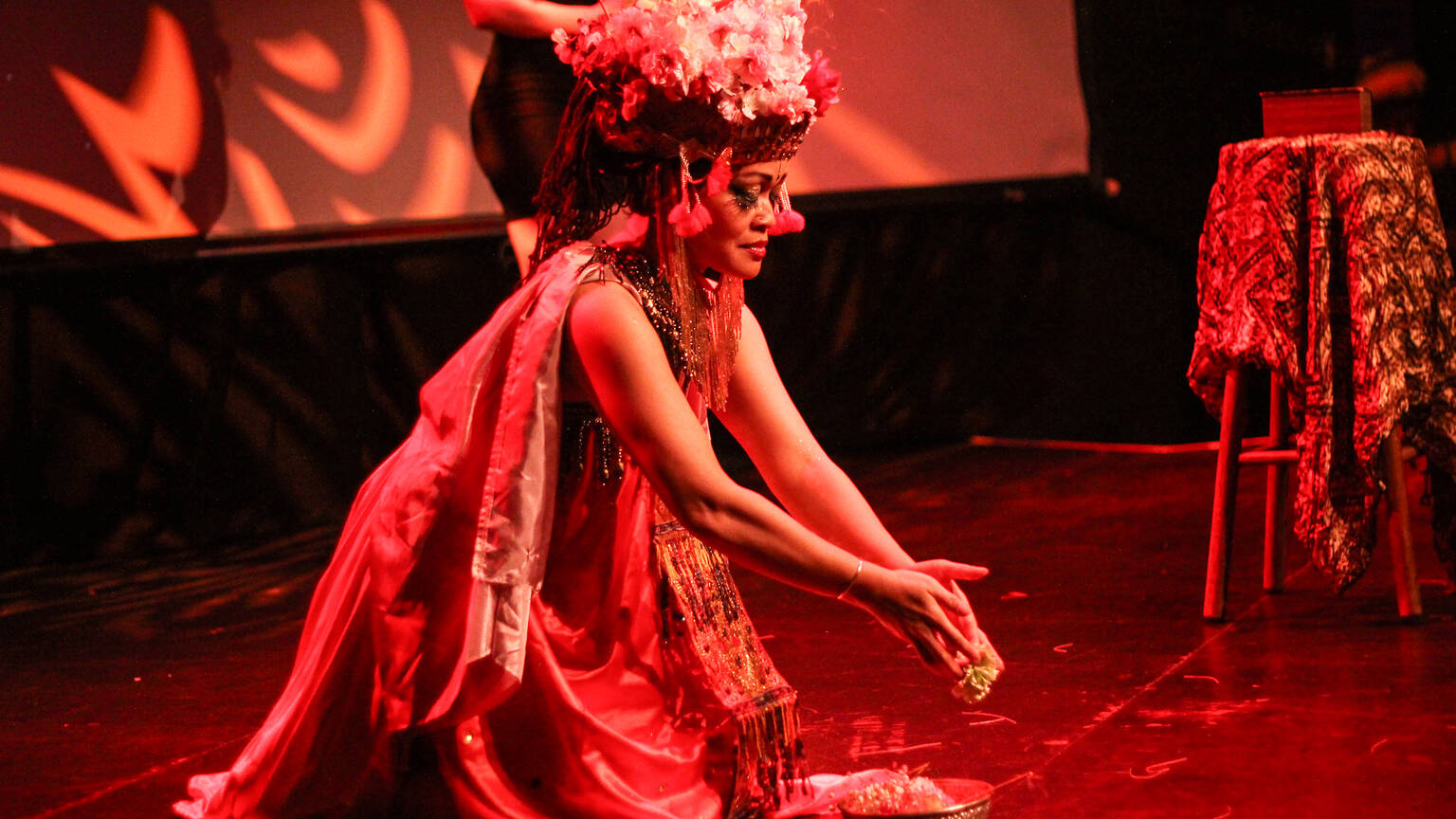 The All-Asian Burlesque Spectacular (slide show)