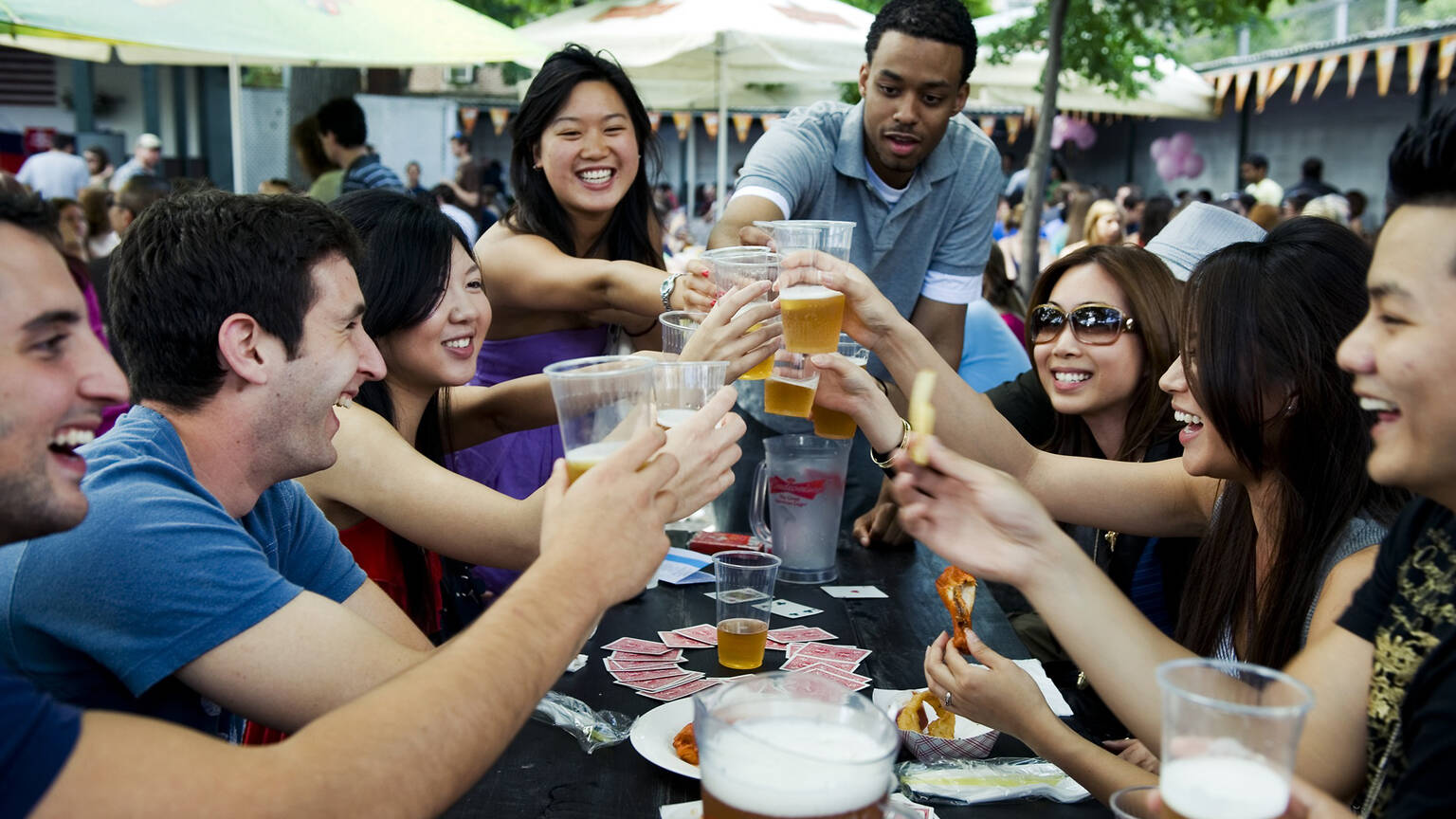 12 Best Astoria Bars For The Ideal Night Out in Queens